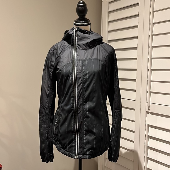 lululemon athletica | Jackets & Coats | Lululemon Running Jacket Size 6 ...